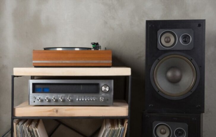 Amplifier vs Receiver: Which One is Right for Your Media Room?